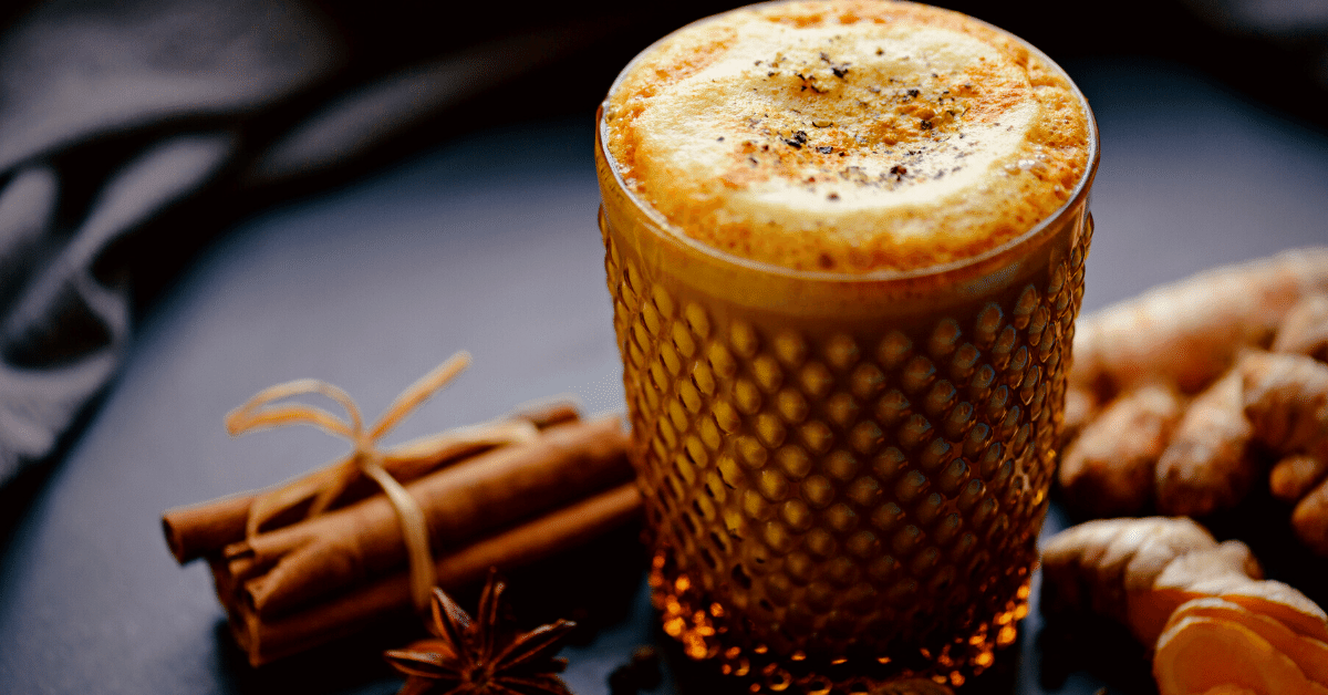 7 Benefits Of Turmeric Coffee & How To Make It