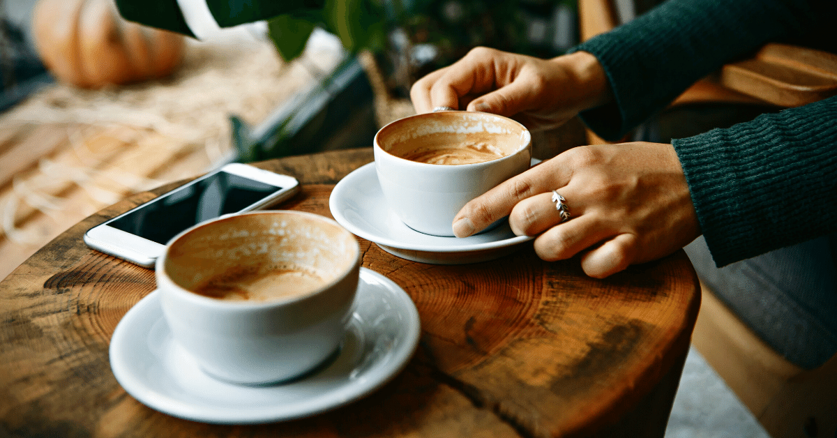 15 Best Coffee Creamer Alternatives